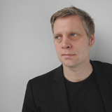 Holm Friebe im 'characters' | 'Dinge fallen an Orte'